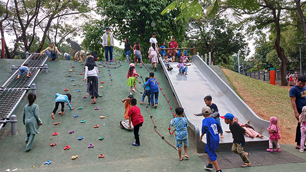 Tebet Eco Park, Taman Terbaik di Jakarta Selatan - damarpilau.id
